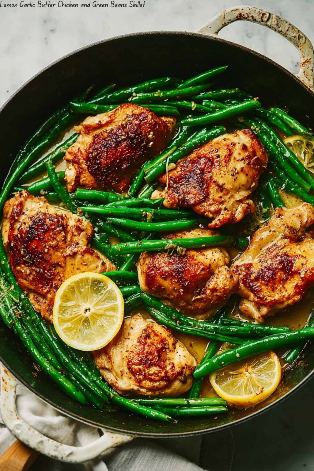 Lemon Garlic Butter Chicken and Green Beans Skillet | RecipeCoo