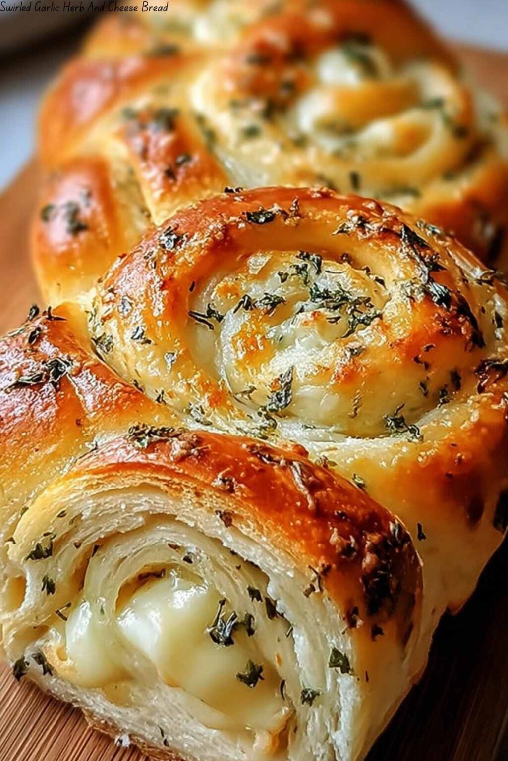 Swirled Garlic Herb And Cheese Bread | RecipeCoo